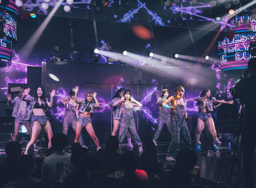 “らしくない” のがMomoの個性、夢の場所バーレスク東京で輝くために | Documentary | 1-ONE-